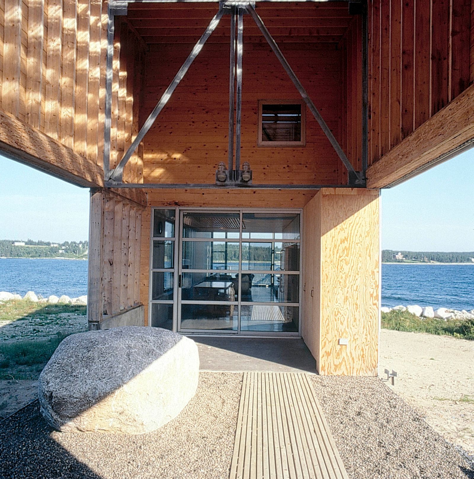 Howard House - MacKay-Lyons Sweetapple Architects