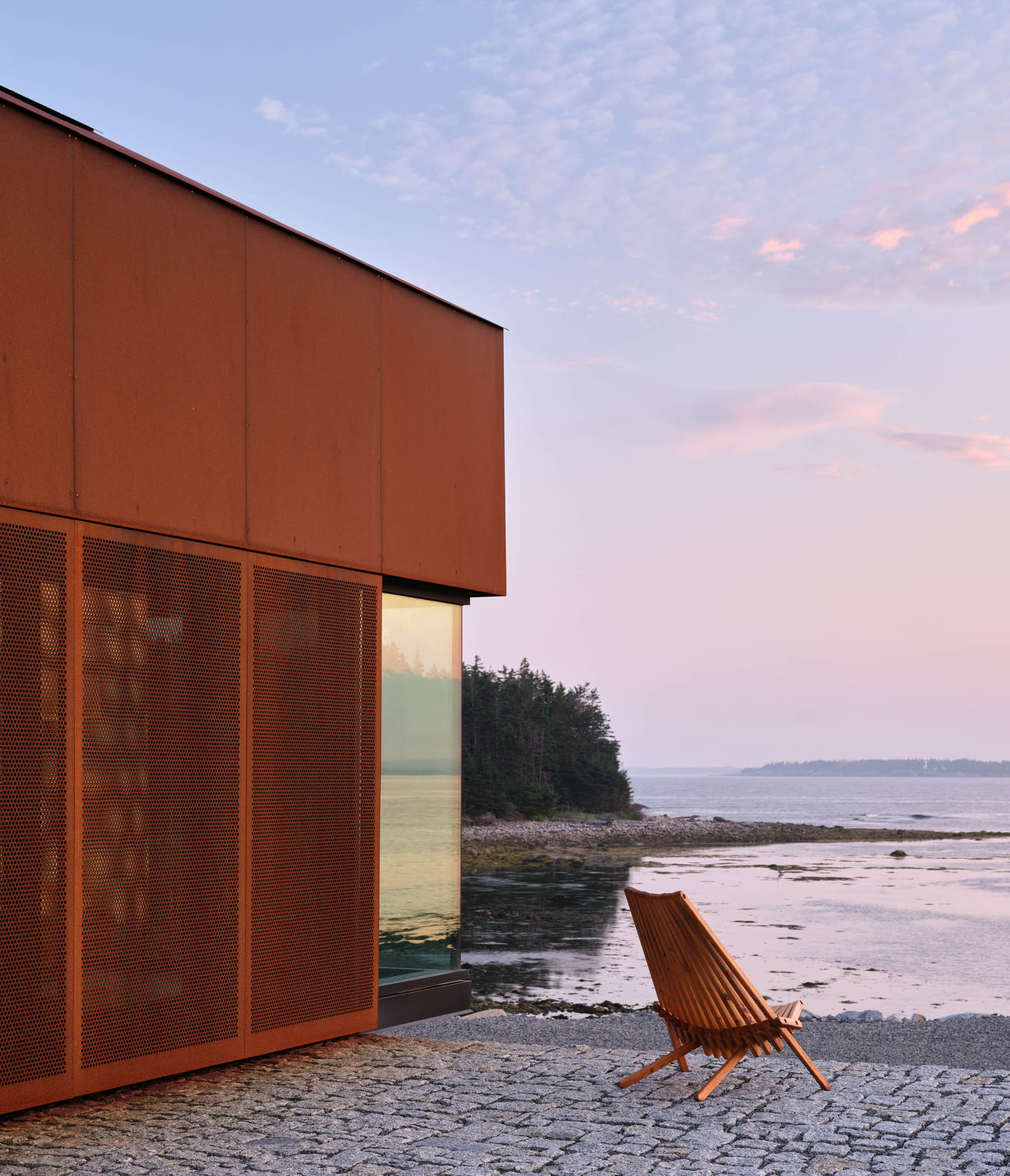 Smith House - MacKay-Lyons Sweetapple Architects