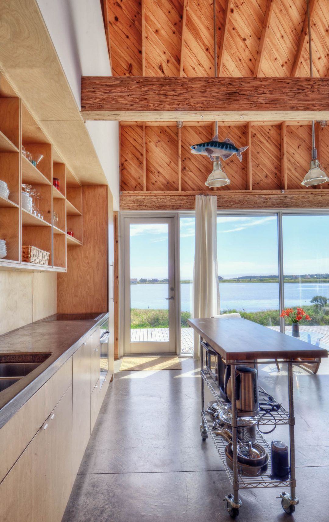 Muir/Craig Cottage - MacKay-Lyons Sweetapple Architects