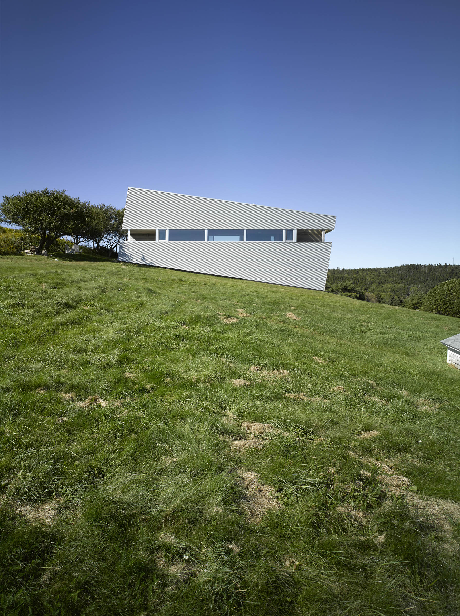 Sliding House - MacKay-Lyons Sweetapple Architects