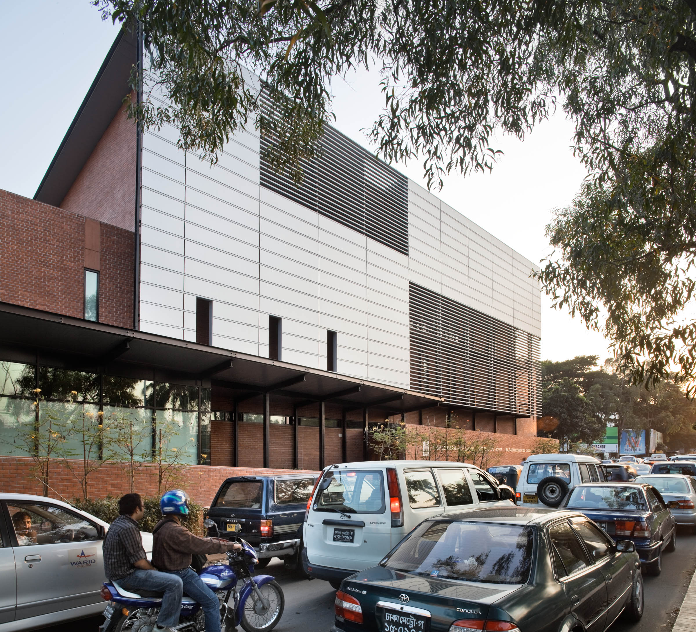 Canadian Chancery and Official Residence Dhaka - MacKay-Lyons ...