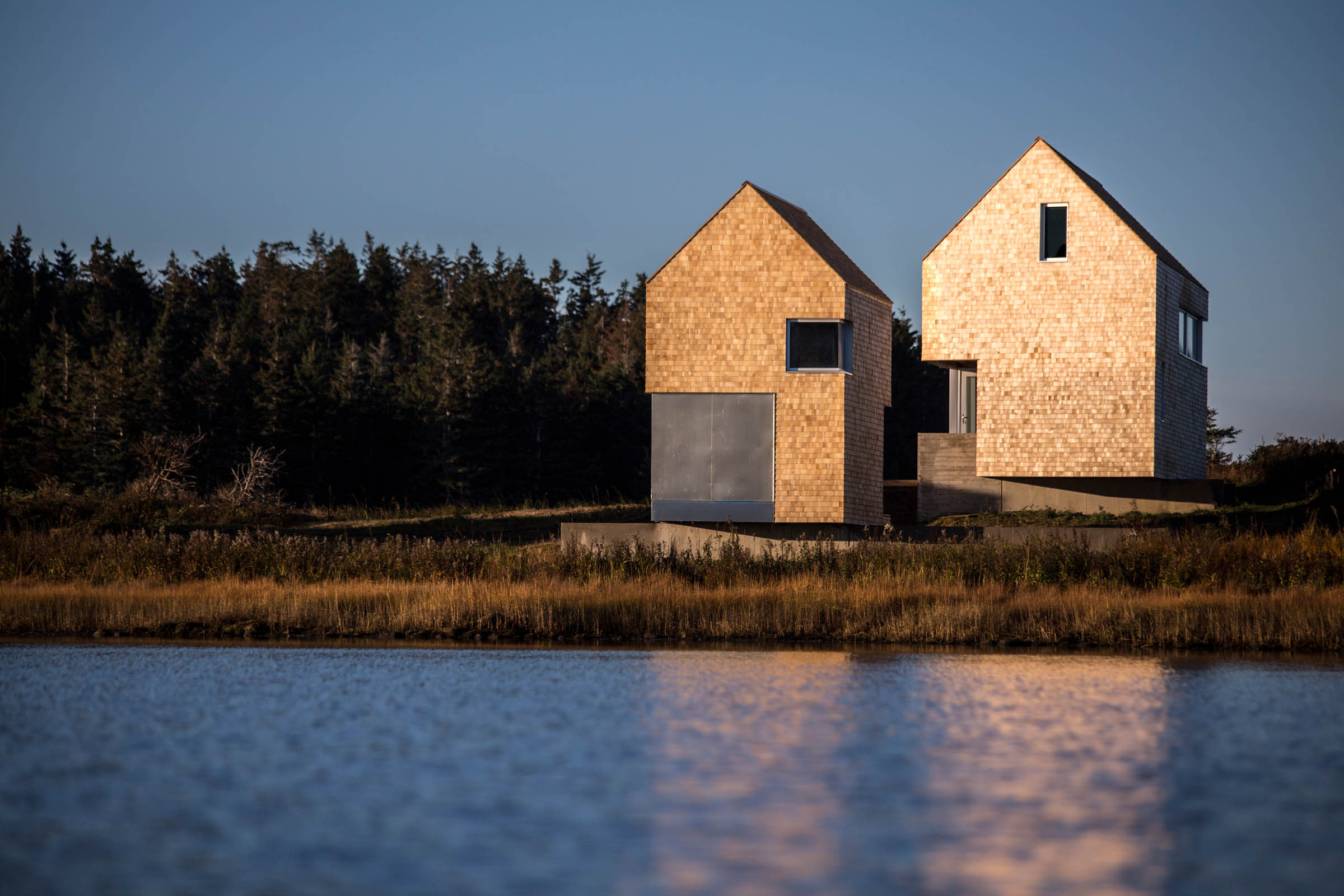 Point House - MacKay-Lyons Sweetapple Architects