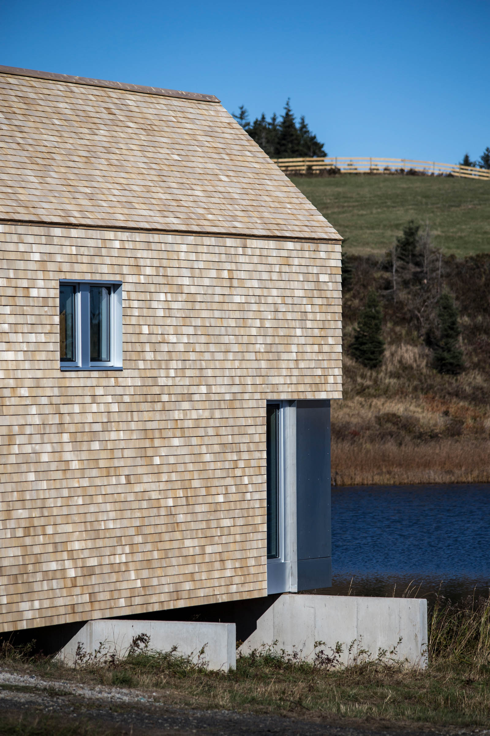 Point House - MacKay-Lyons Sweetapple Architects
