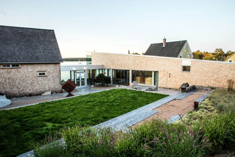 Mader's Cove Residence - MacKay-Lyons Sweetapple Architects