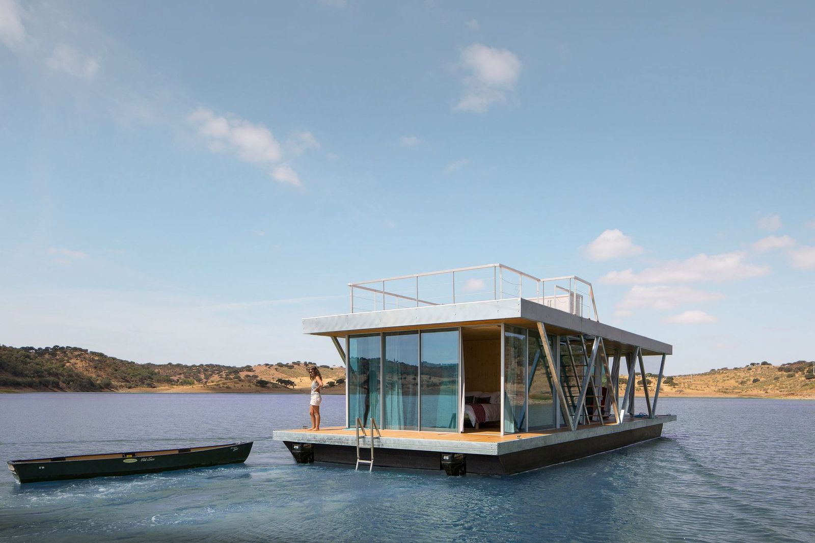 Hausboot kaufen: Beratung, Kauf, Transport, Liegeplätze vom Profi