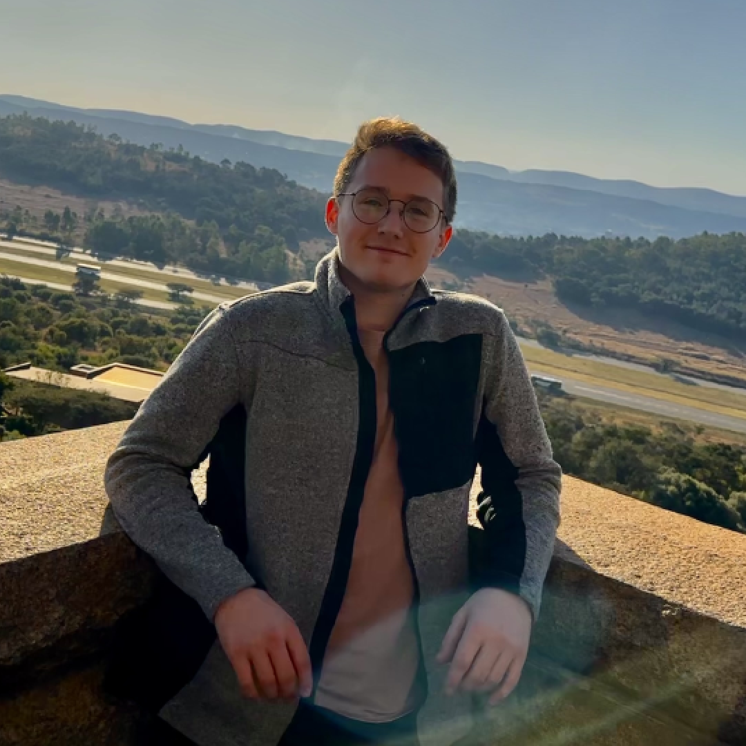 Christopher Broyles | Trala