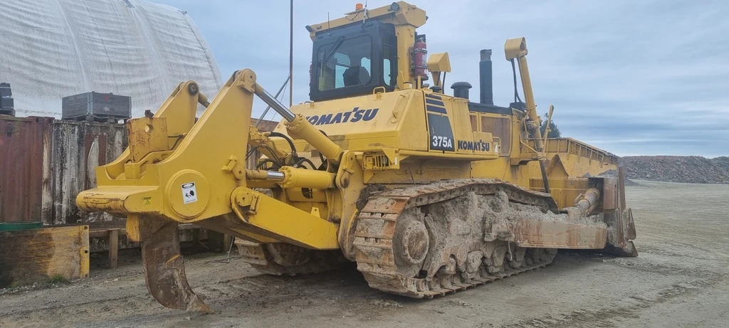 Global Tractors | Dozers |Komatsu D375-6