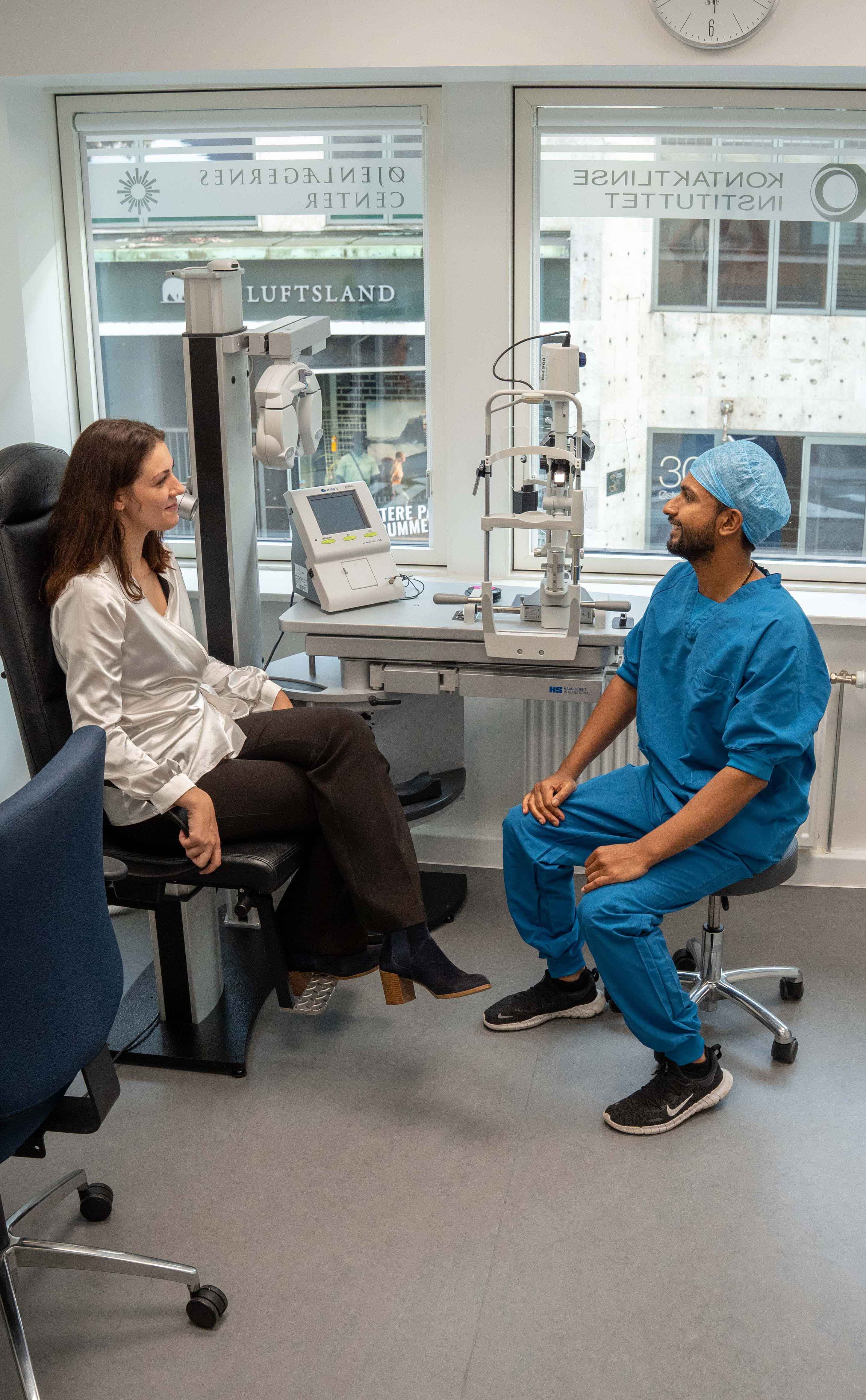 Brillefrihed hos Øjenlægernes Center Aarhus | Olcea