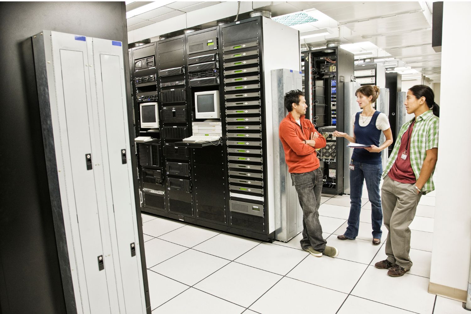 Expert Tips on How to Secure a Server | Najmee's Best Practices