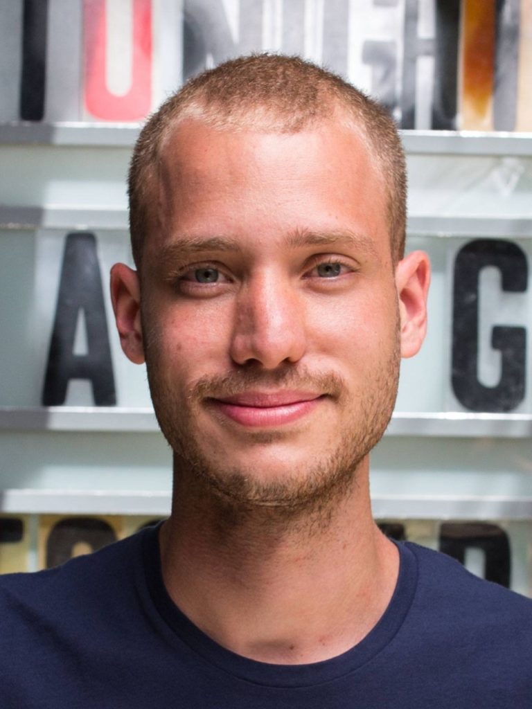 How can I edit a smile in a picture? | Facetune