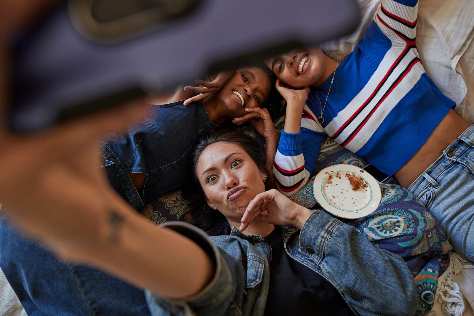 Creative Selfie Ideas For When You're Stuck At Home | Facetune