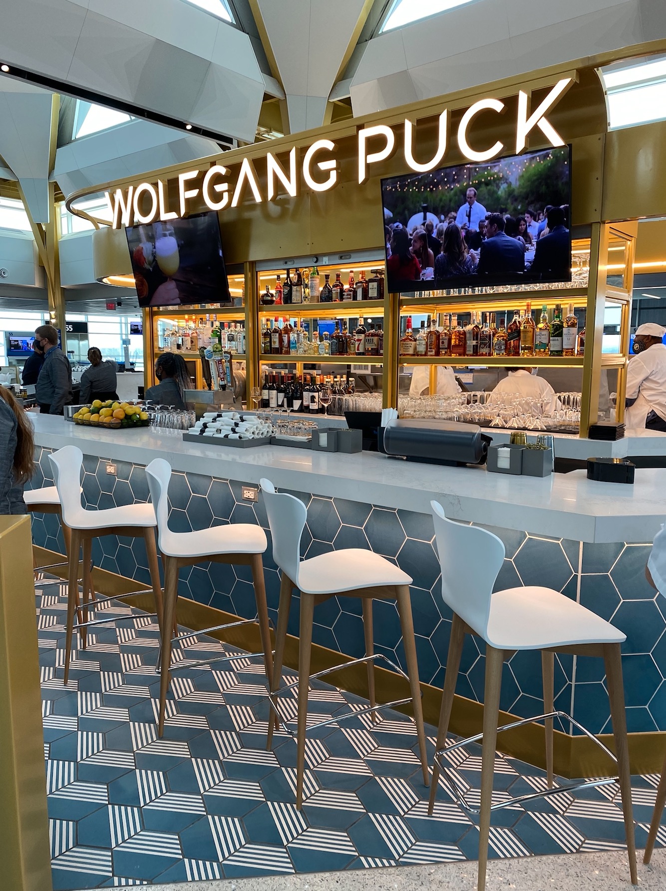 Wolfgang Puck Bar + Bites, Washington | ELM Surfaces | Porcelain ...