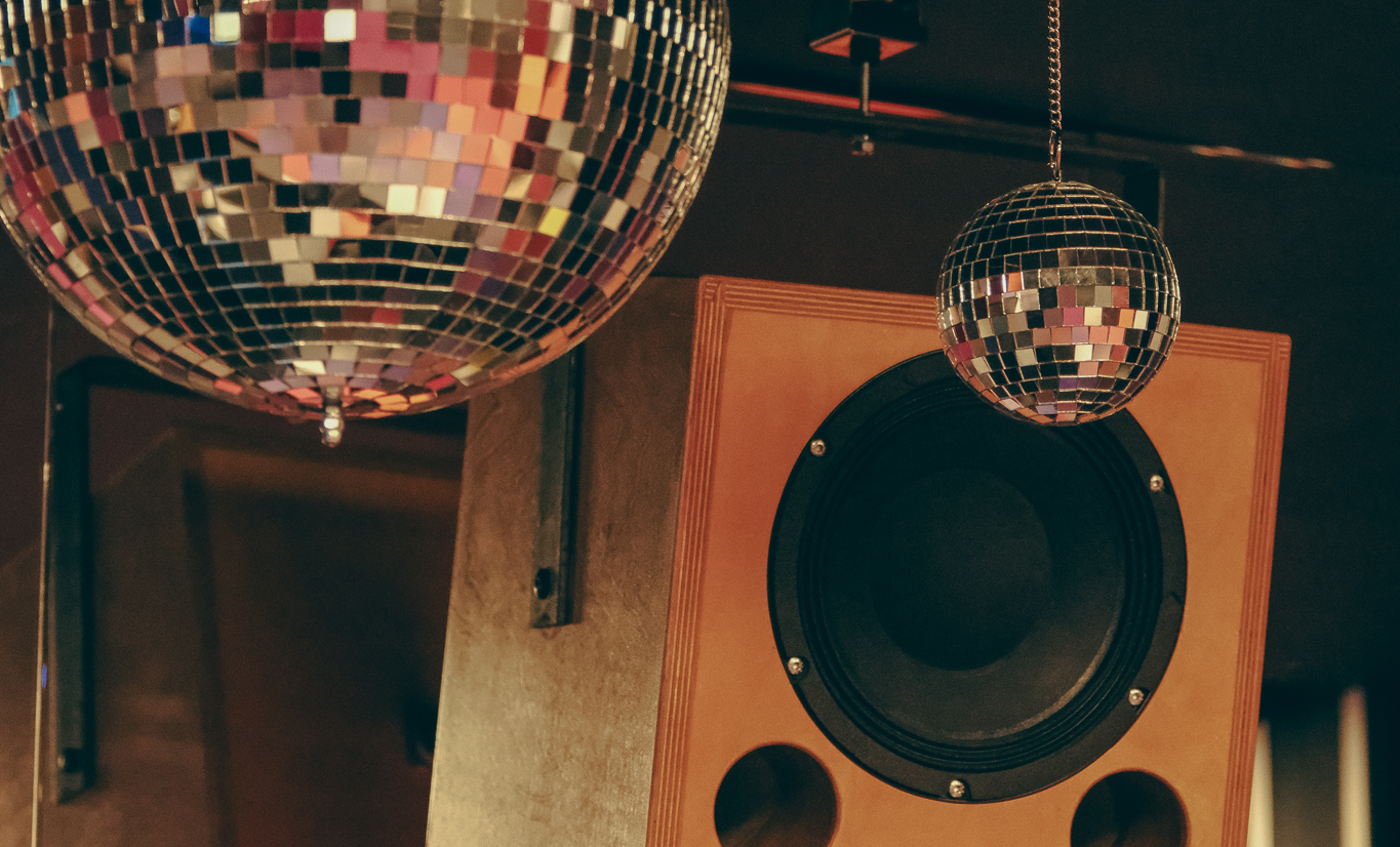 Le nouveau bar à cocktails et club intimiste Vice Versa Paris ouvre au ...