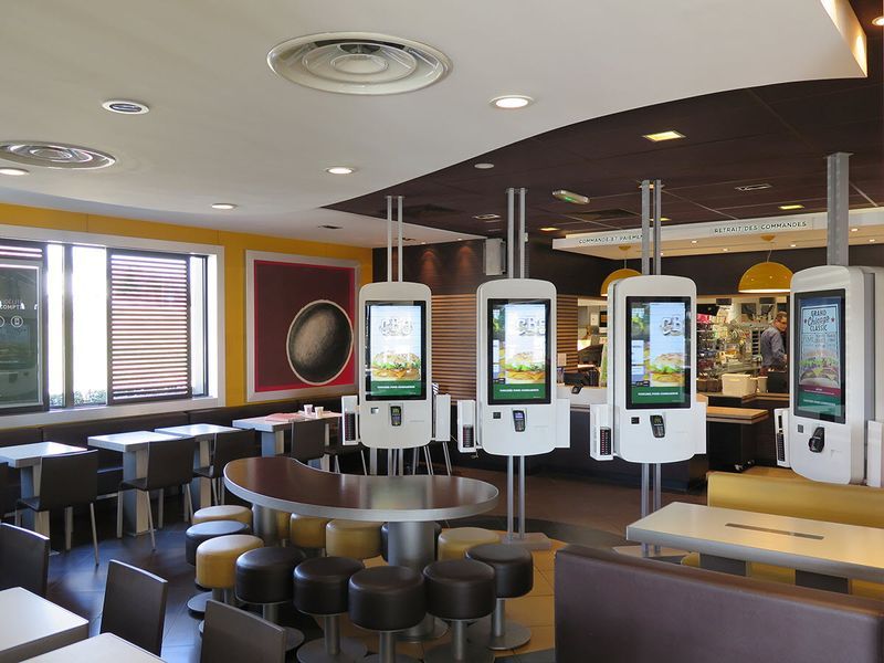 Borne mcdo, les alternatives pour équiper votre restaurant en 2023 ...