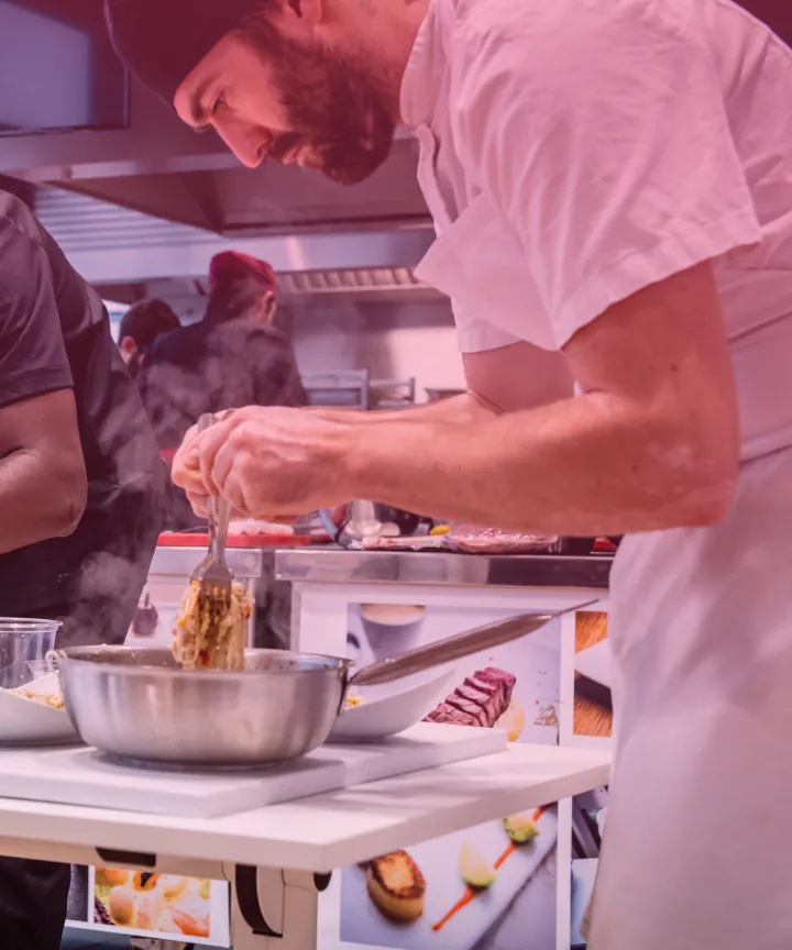 Connect with qualified hospitality freelancers with Brigad App