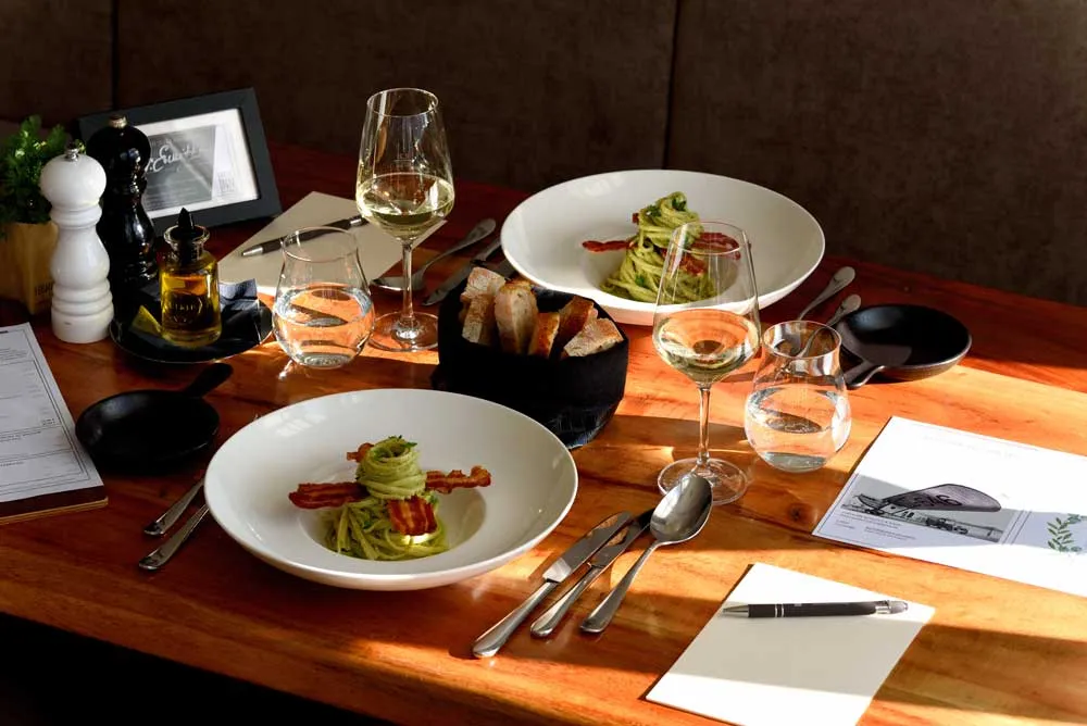 CHECK INN Restaurant Böblingen