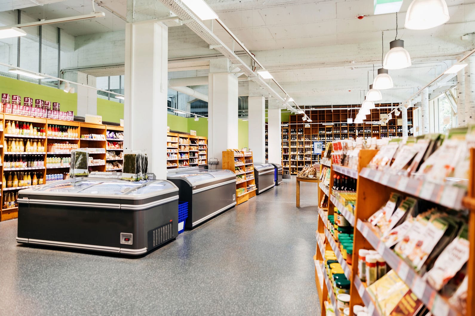 Retail industry insights: trends to watch in 2024 - Brain Corp