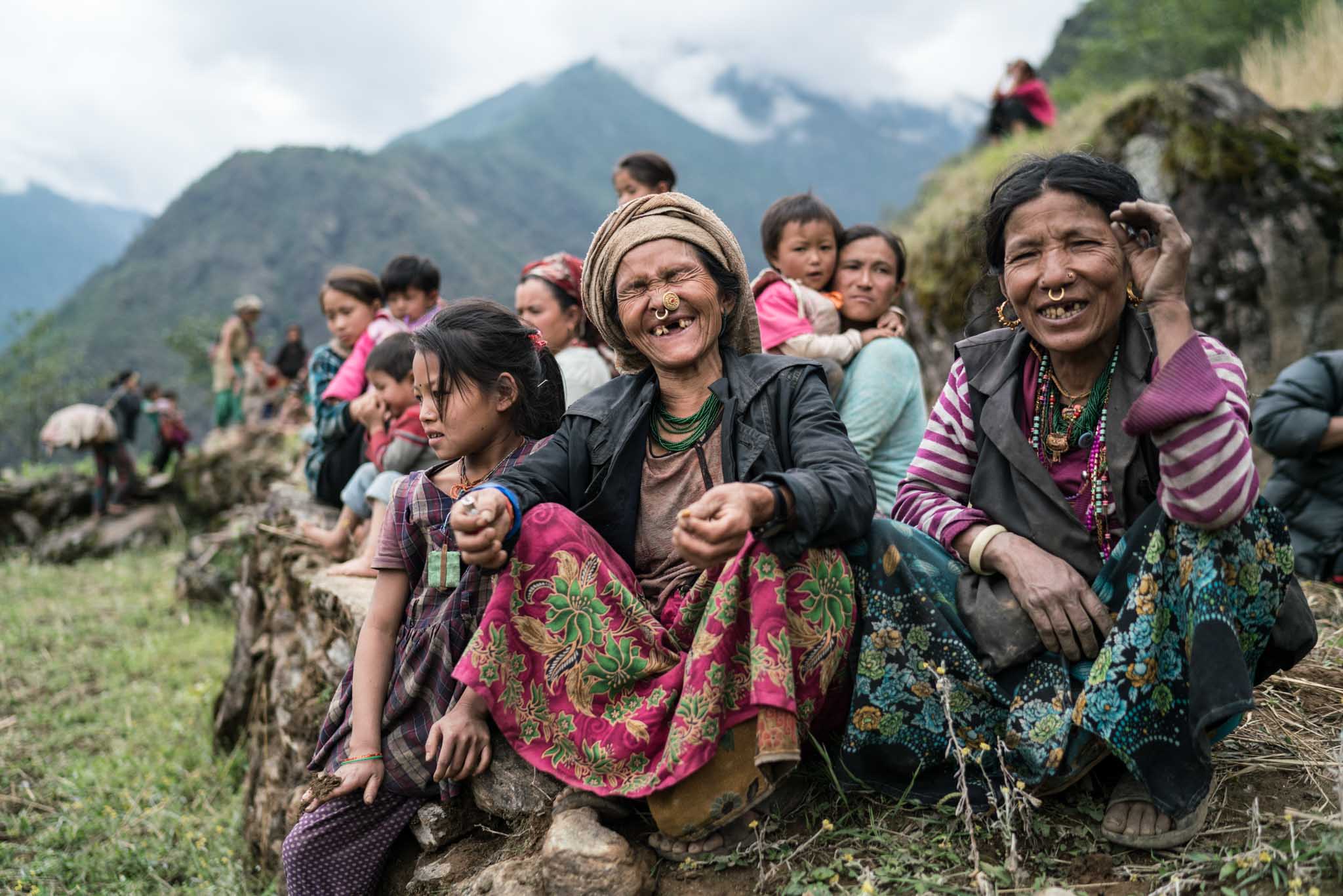 Watch the The Last Honey Hunter: A Cinematic Exploration by Expedition ...