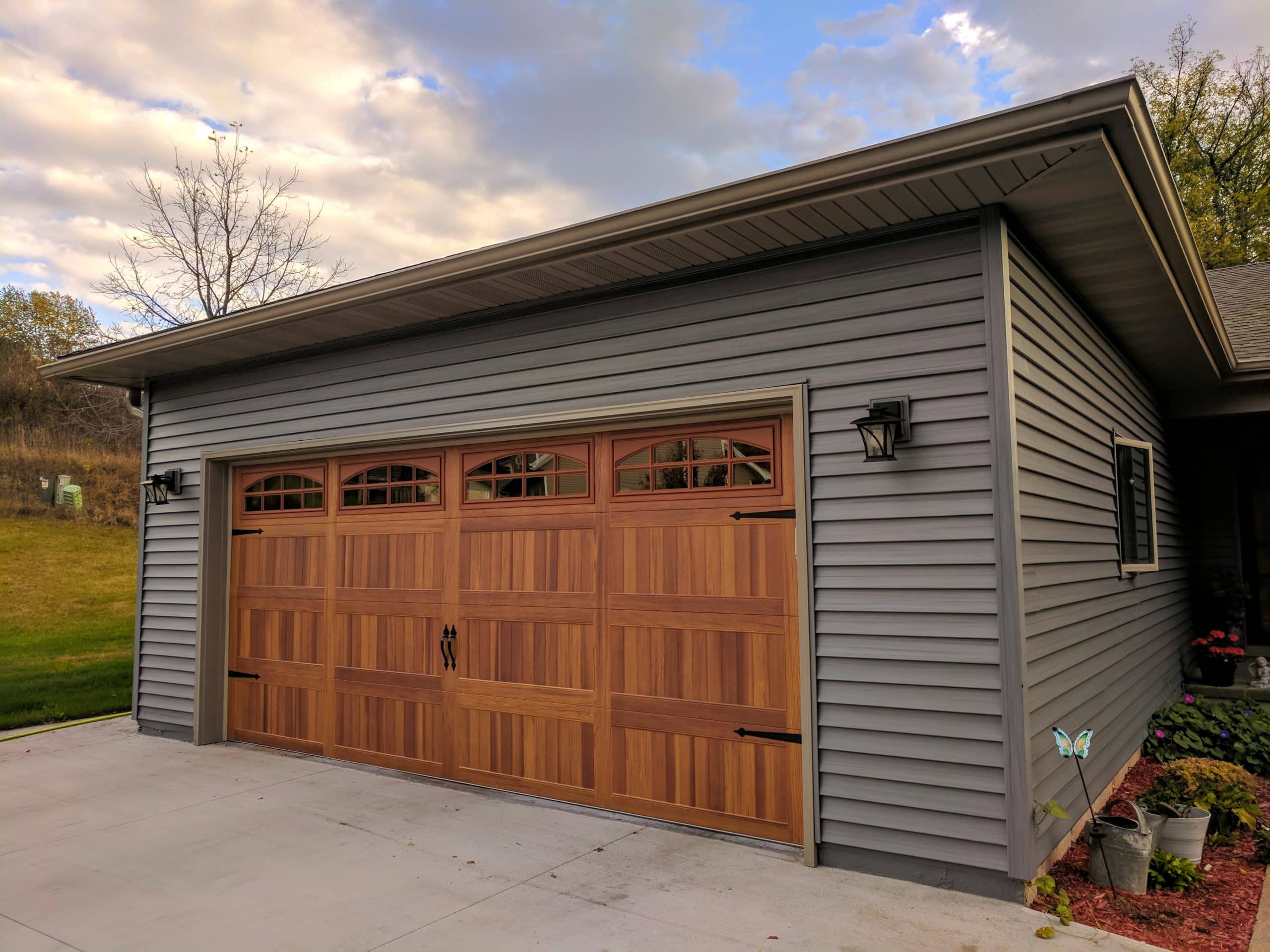 Gutter & Overhead Door Company Belmont WI | Carey’s