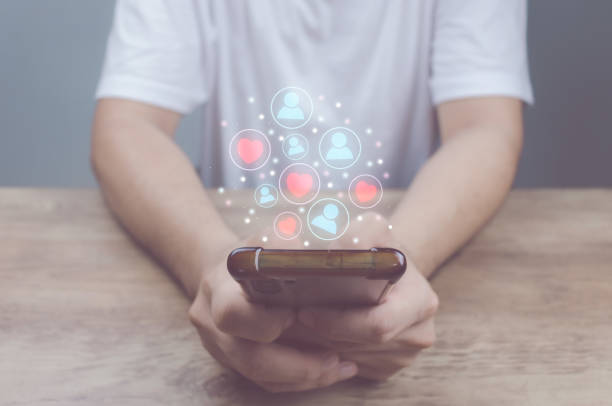 How Social Media Impacts Addiction Recovery