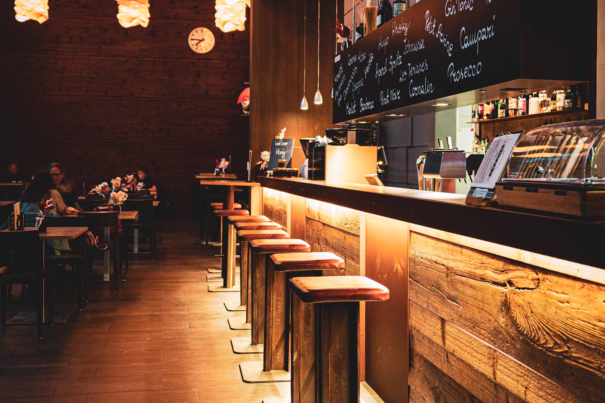 Buffet Brig - Restaurant - Entdecken Sie die authentische ...