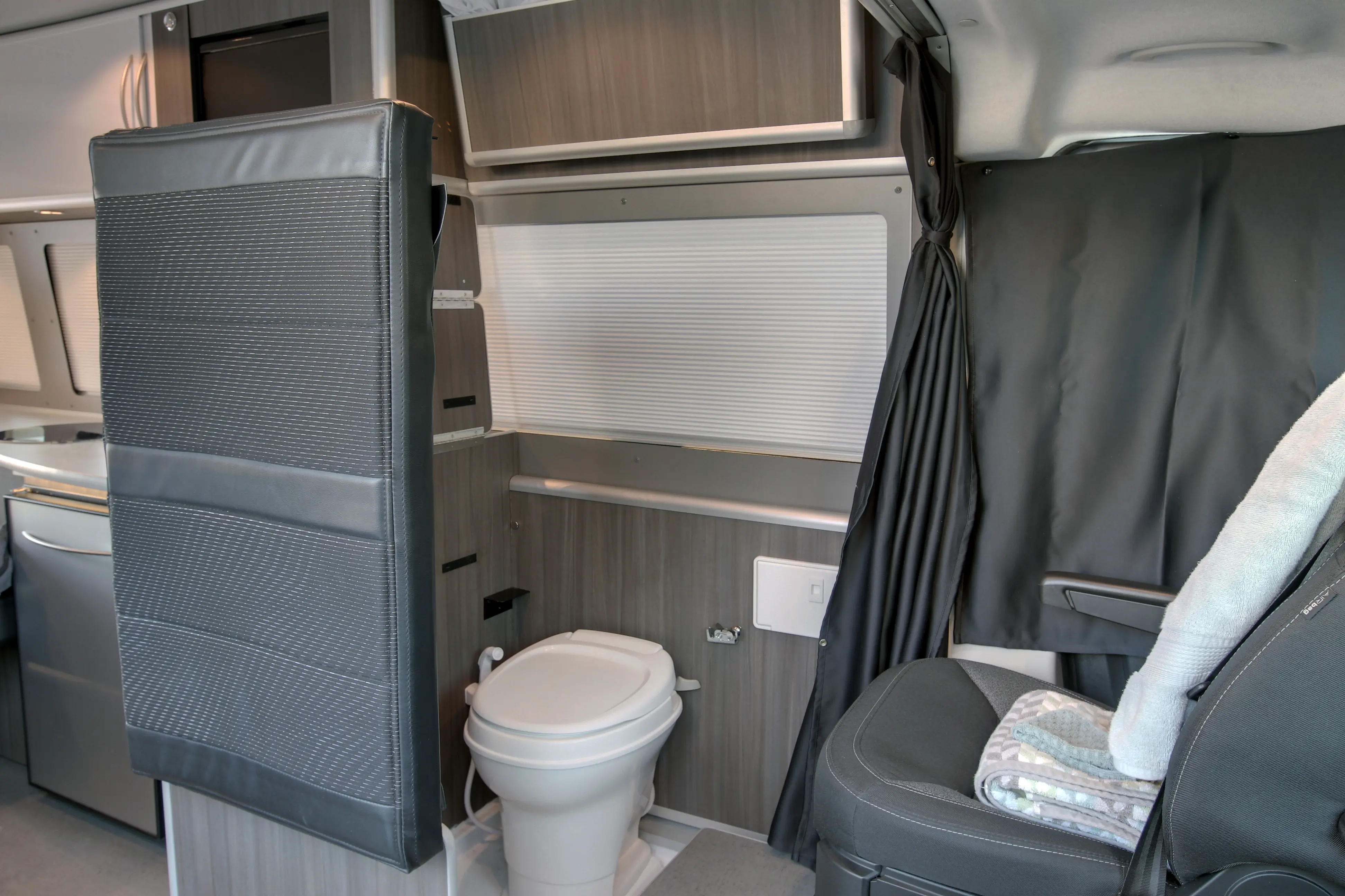 XL PLUS 21' | Ram ProMaster | Safari Condo