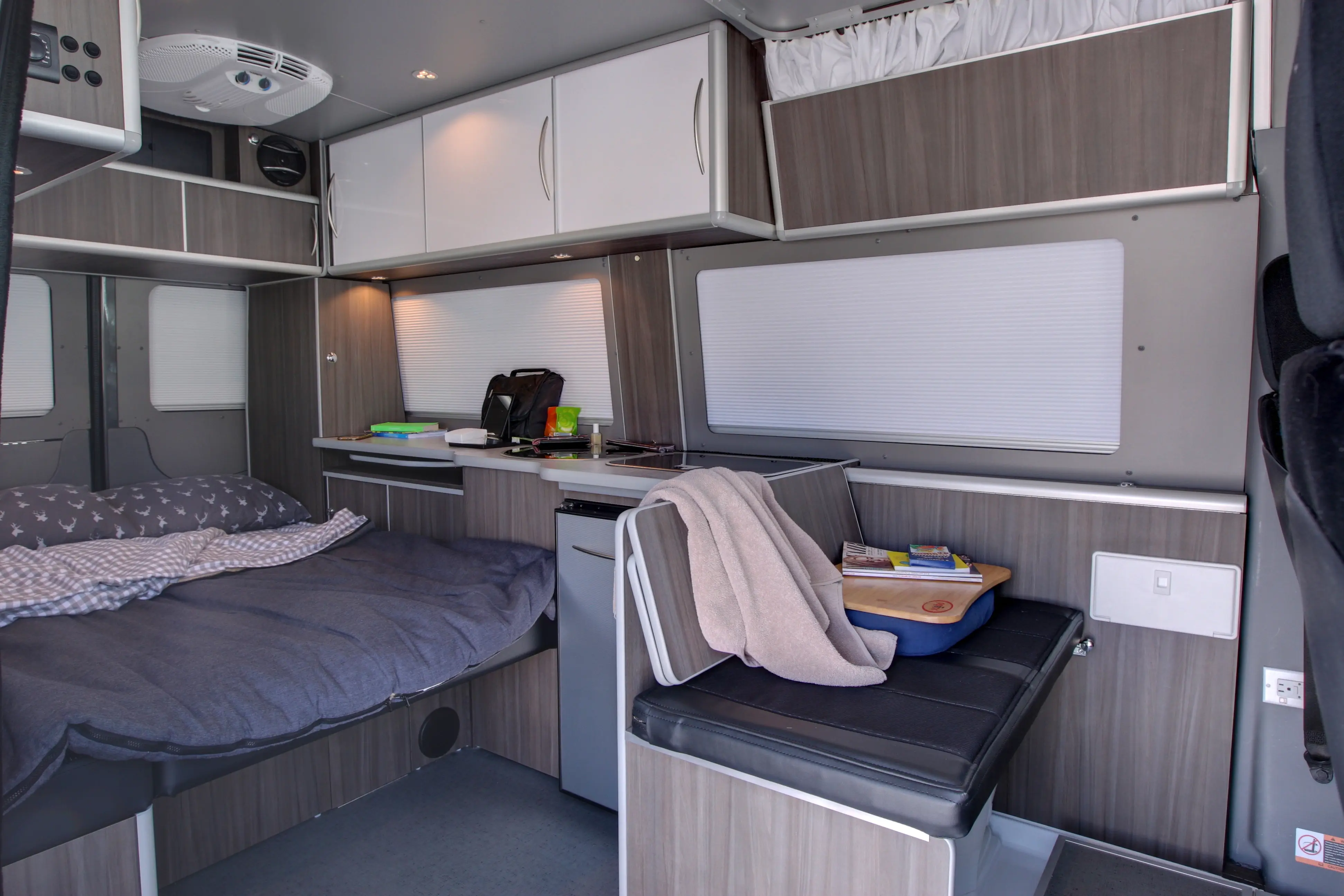 LDX 19' | Mercedes Sprinter | Safari Condo