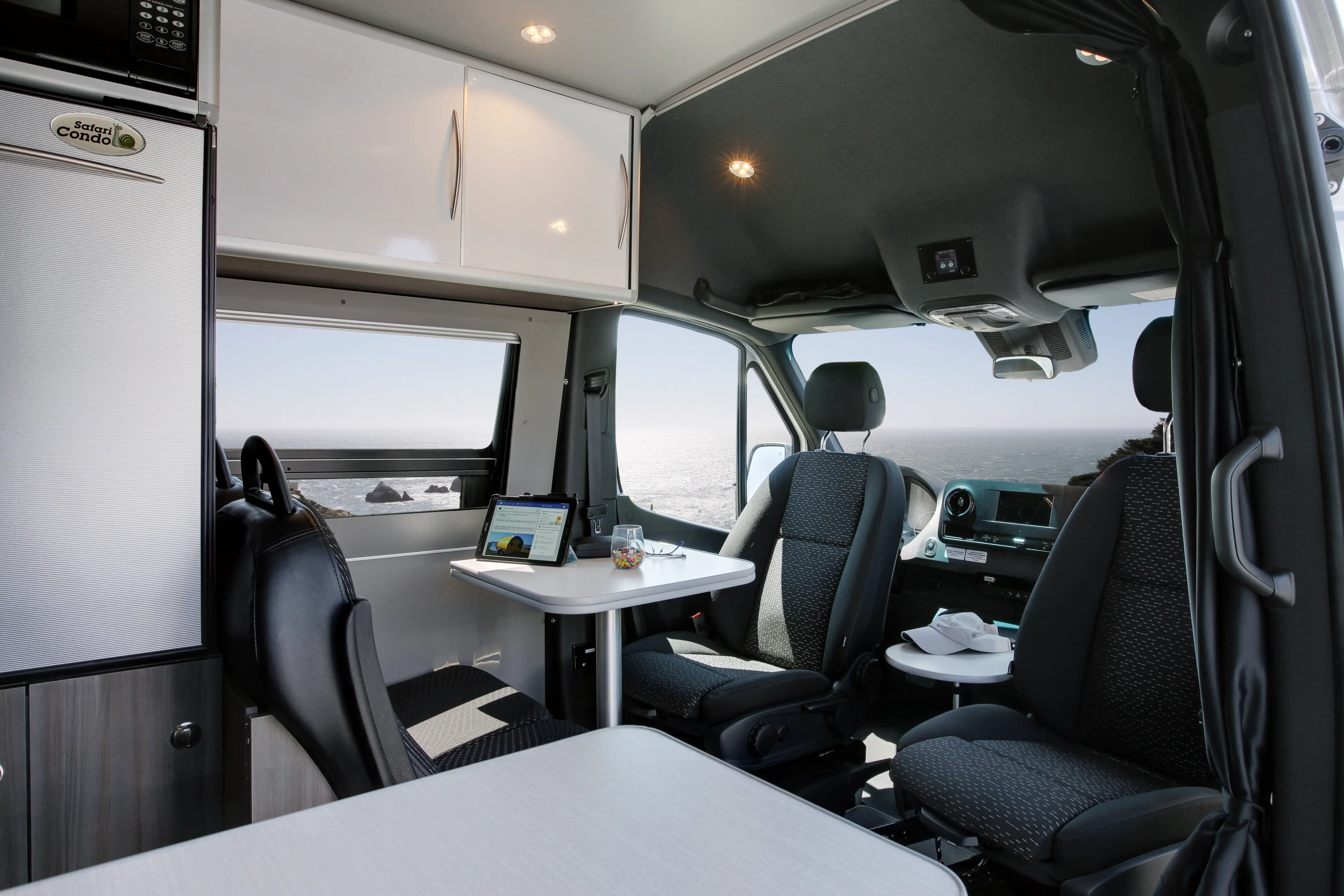 XL FLEX 22' | Mercedes Sprinter | Safari Condo