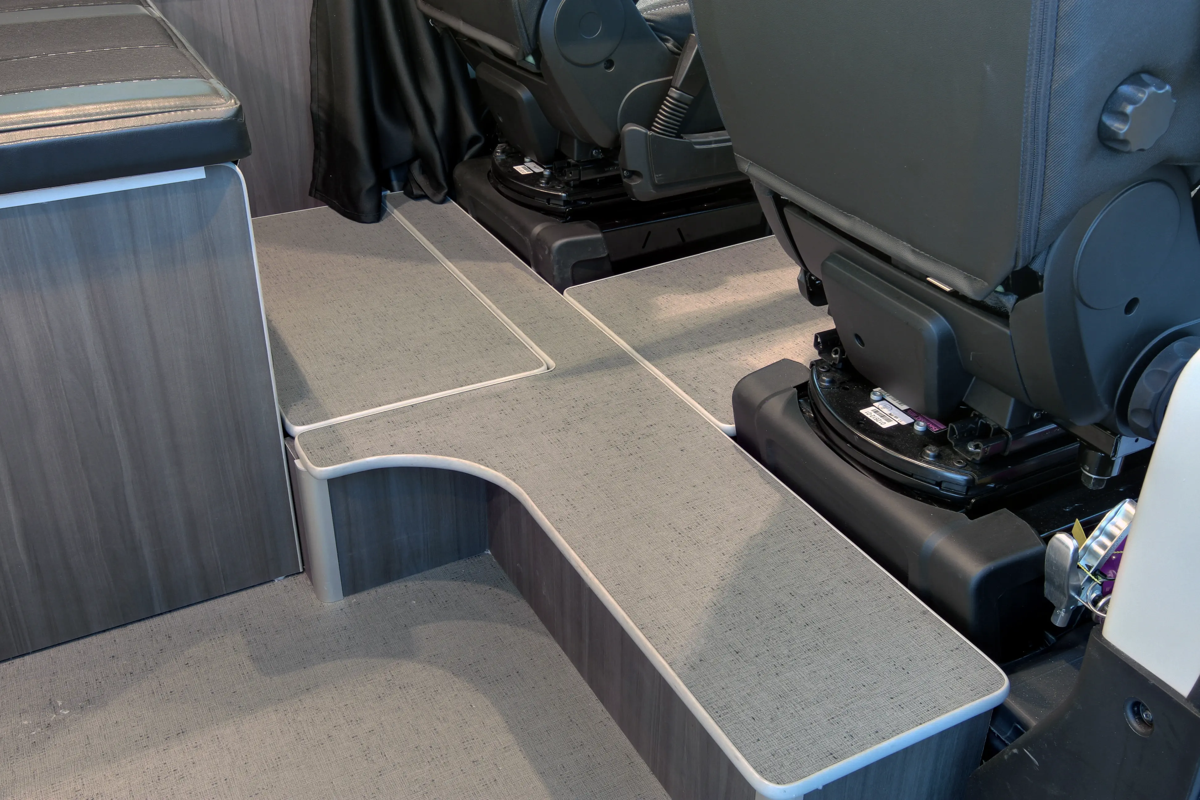 XL PLUS 21' | Ram ProMaster | Safari Condo