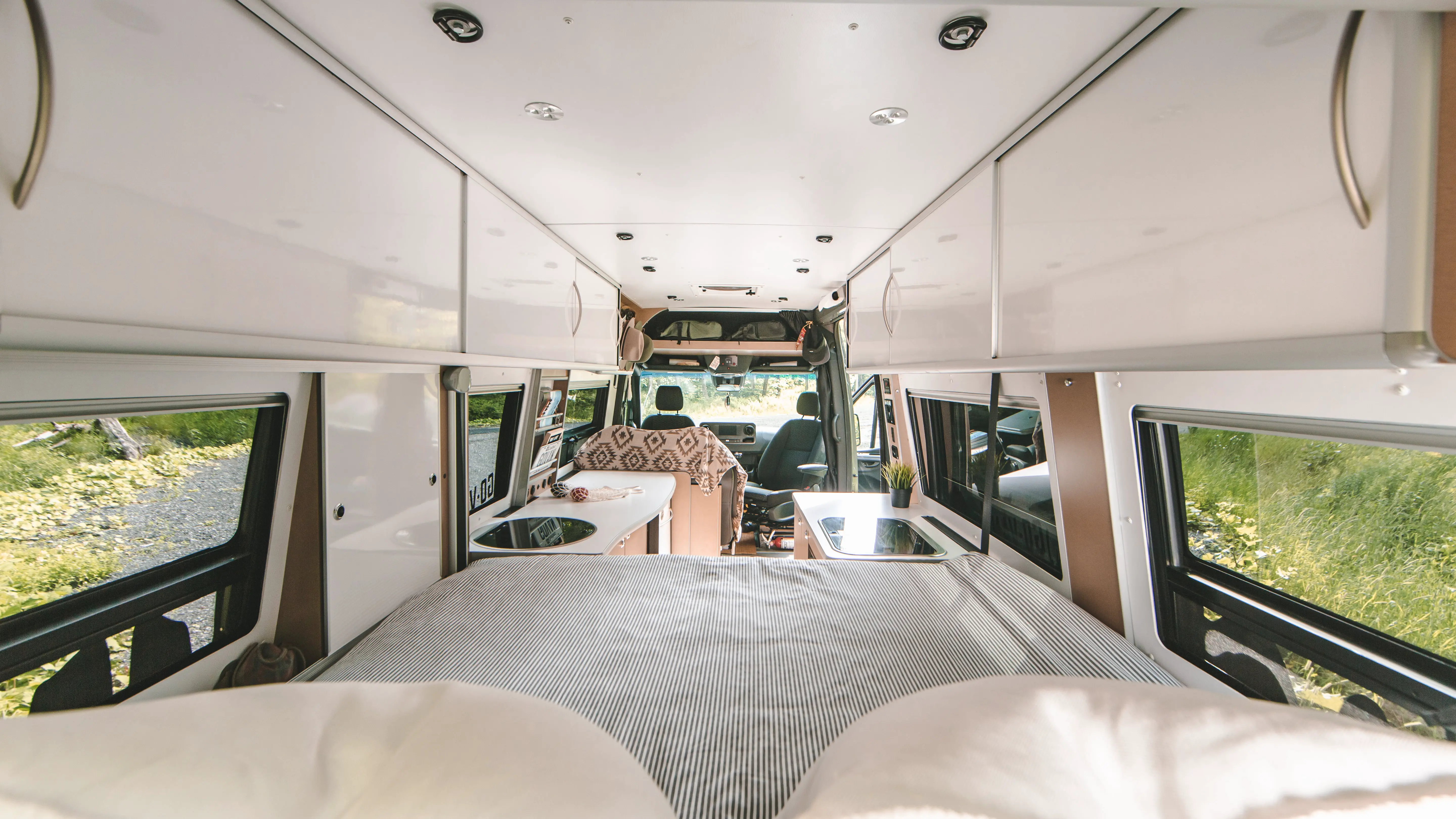 Edition Go-Van 22' | Mercedes Sprinter | Safari Condo