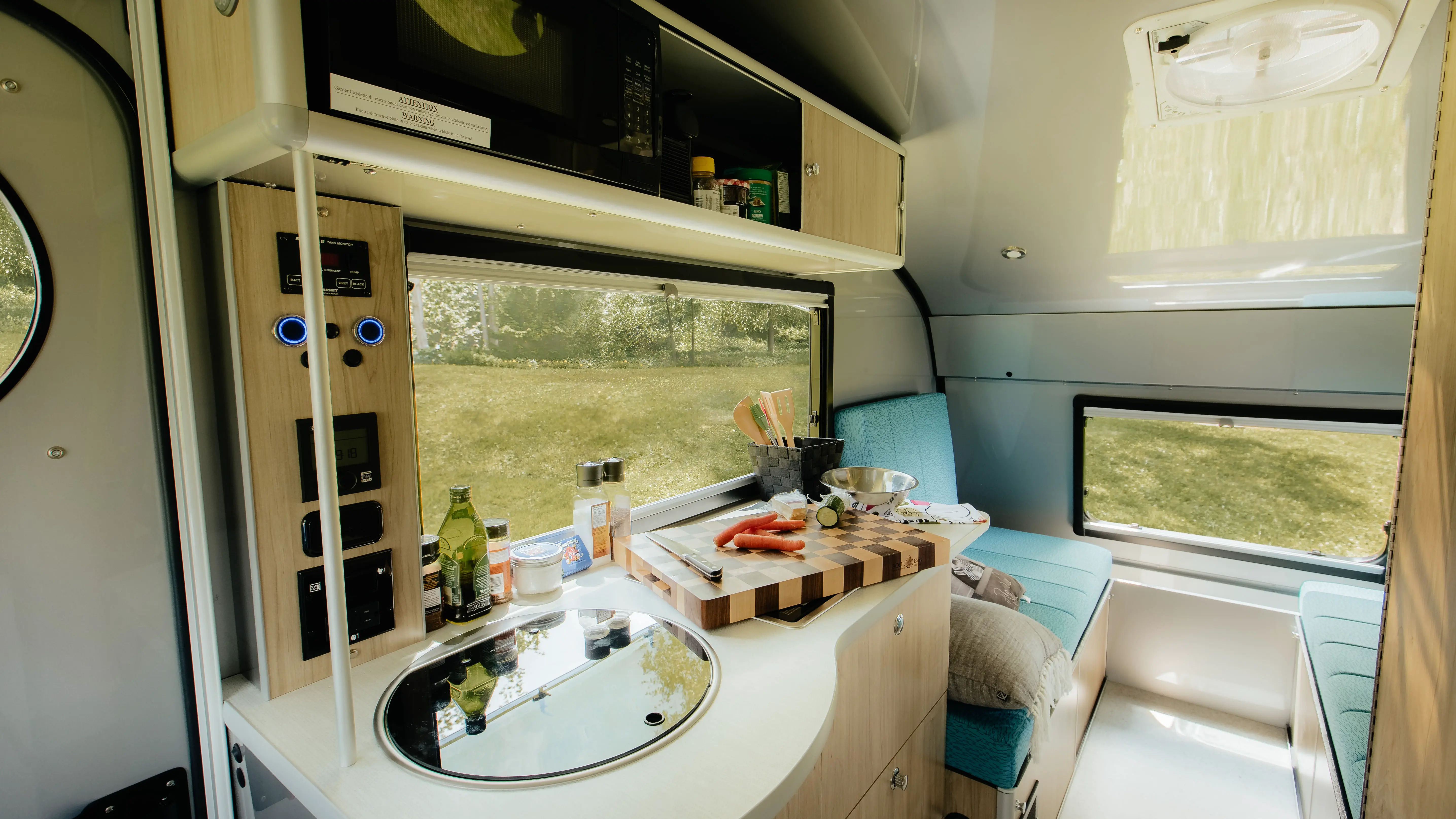 F1743 Shipping | Alto F Series | Safari Condo