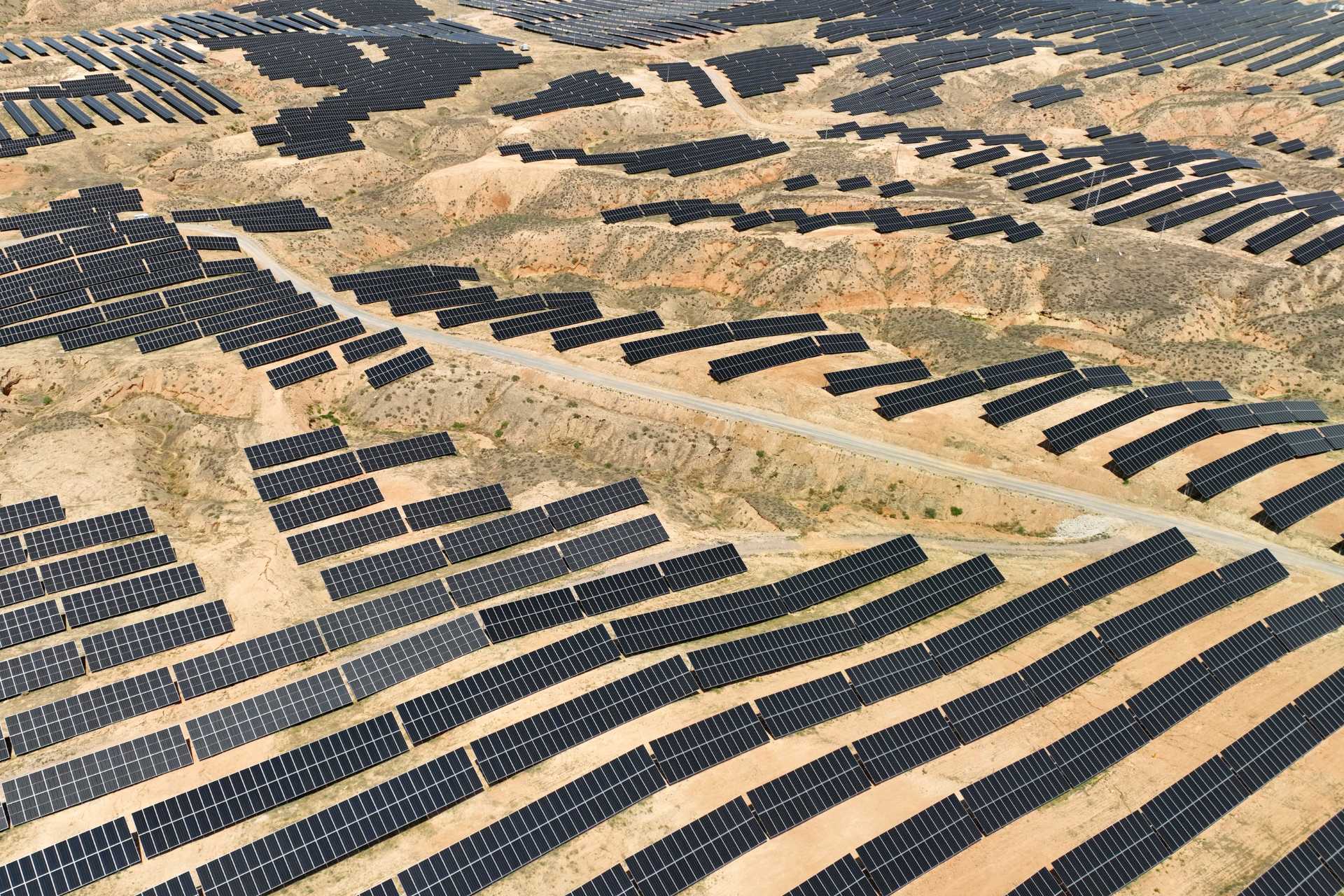 Four charts that capture U.S. solar deployment in 2023