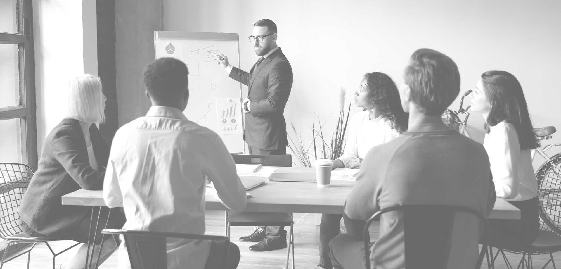 Empiraa Blog: The Ultimate Guide to Business Coaching: Boosting Success and Growth