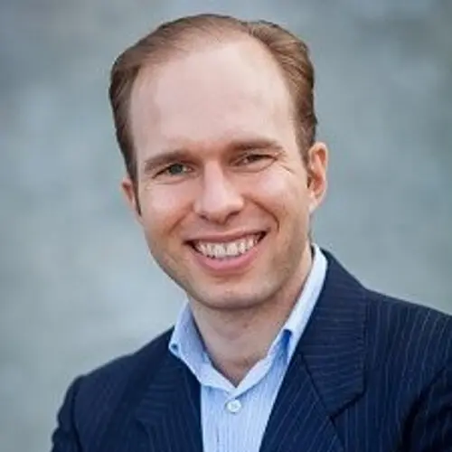 Smart Humans: Fin Capital's Logan Allin