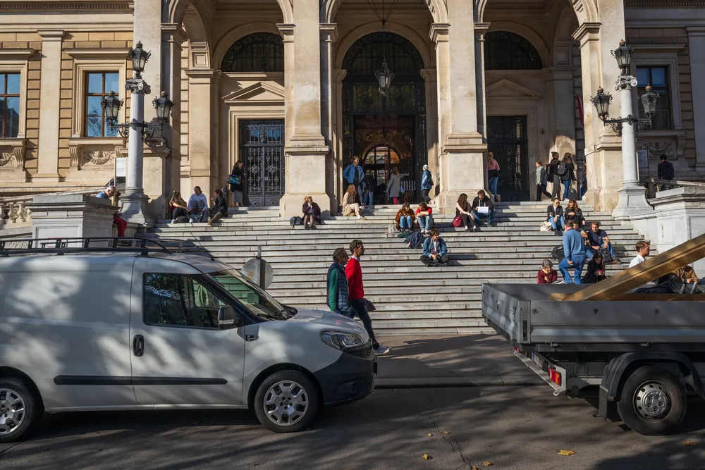 Austria's health insurance system: special features for foreign nationals