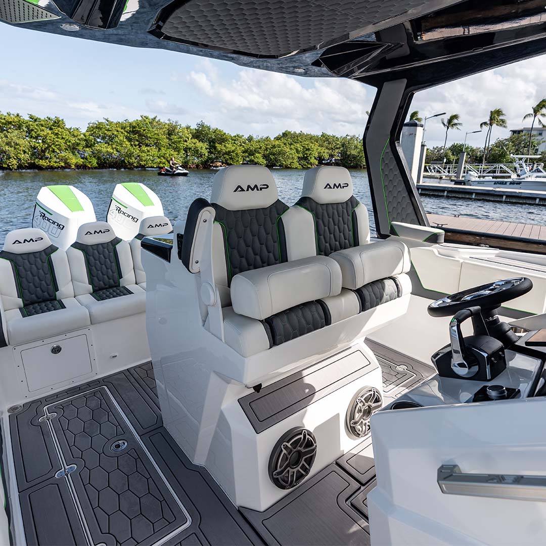 Amp 333 Luxury Center Console 