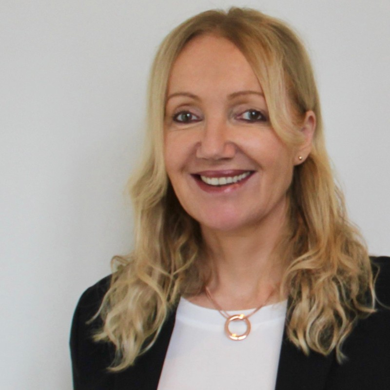 Home [www.youaremore.ae]