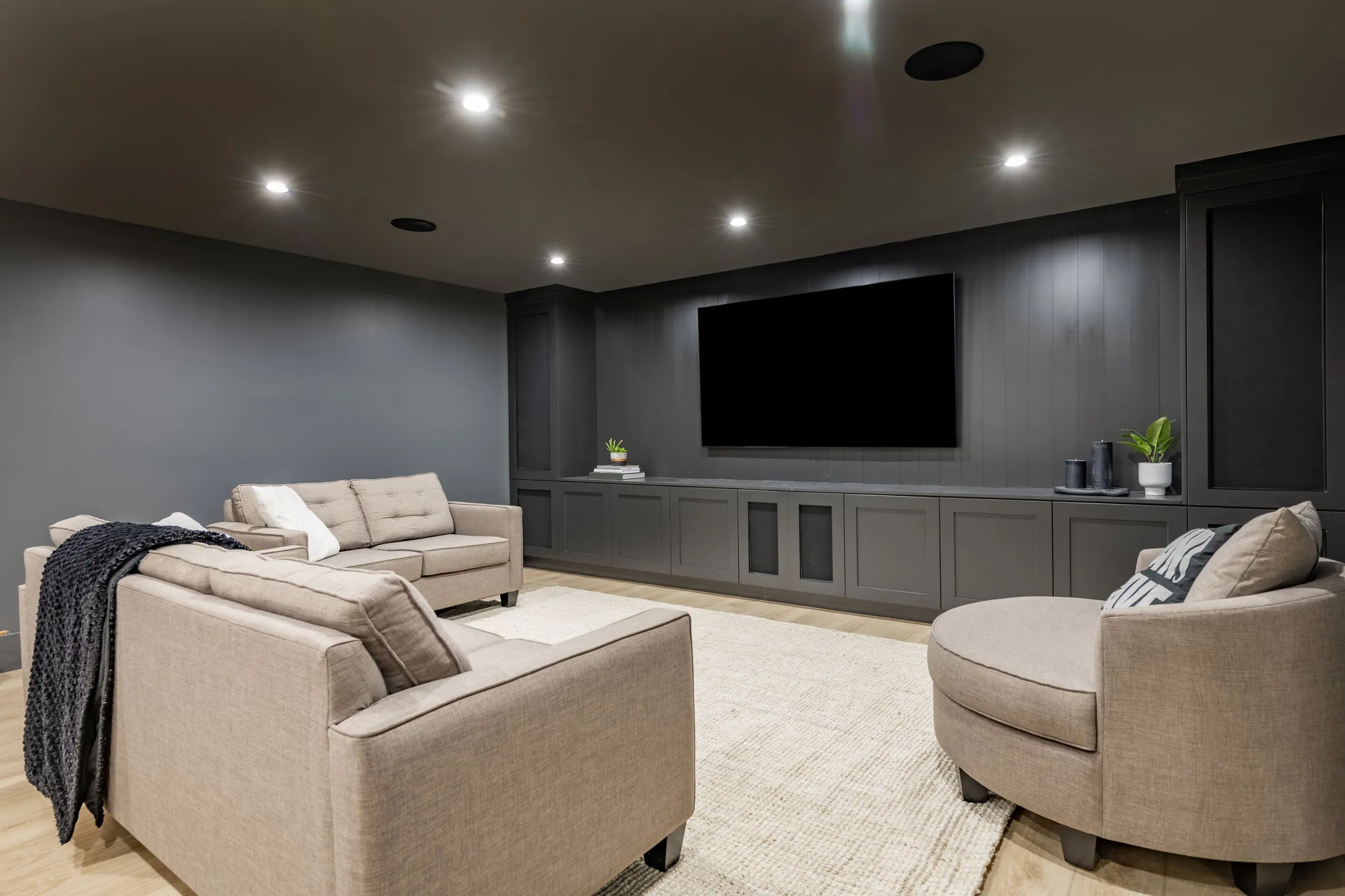 Bespoke Media Walls for a Luxurious Living Space | The Green Room Co.