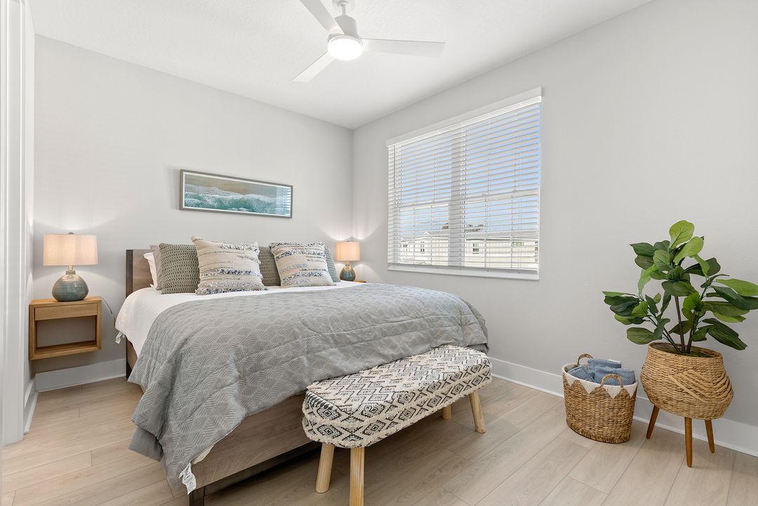 Waterfront Luxury Homes Near Anna Maria Island, FL