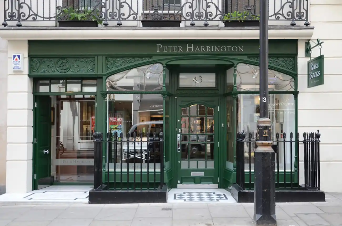 Discover London's 7 Hidden Gems: Rare Book Shops with Unique Finds