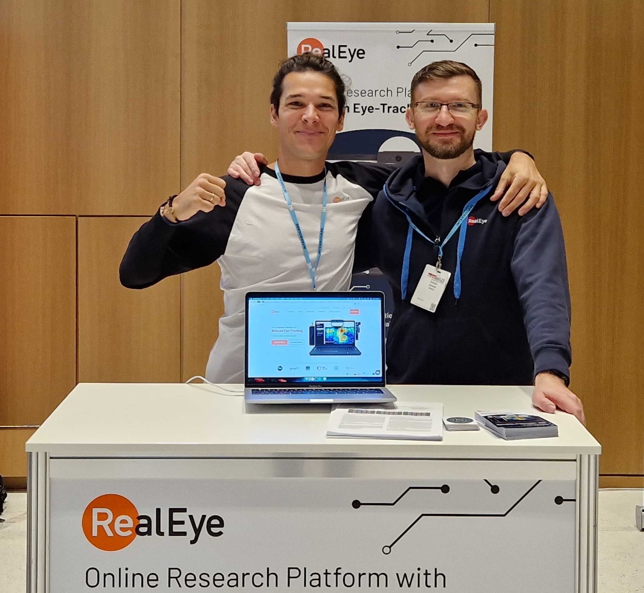 Online Research Platform with Webcam Eye-Tracking | RealEye.io