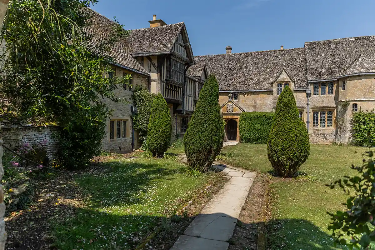 Montrose Group | Quality Construction and Renovations in the Cotswolds