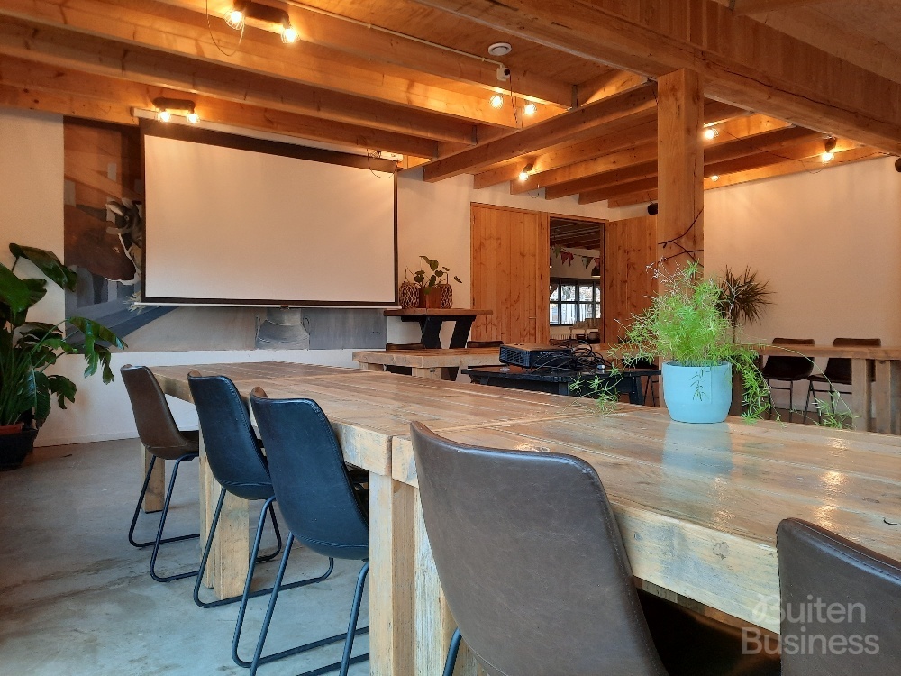 Juffrouw Jansen, vergaderlocatie Hilversum. Vergaderen.