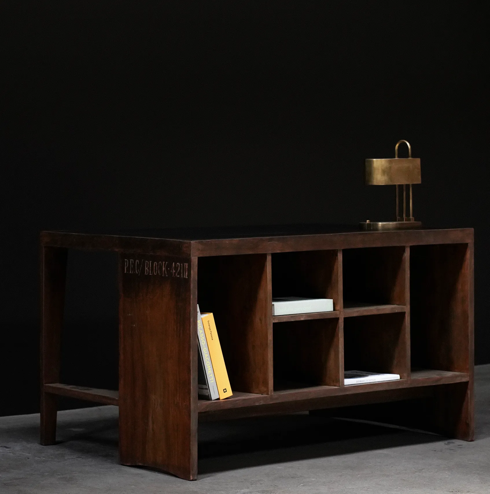 Desks - STUDIO BALESTRA