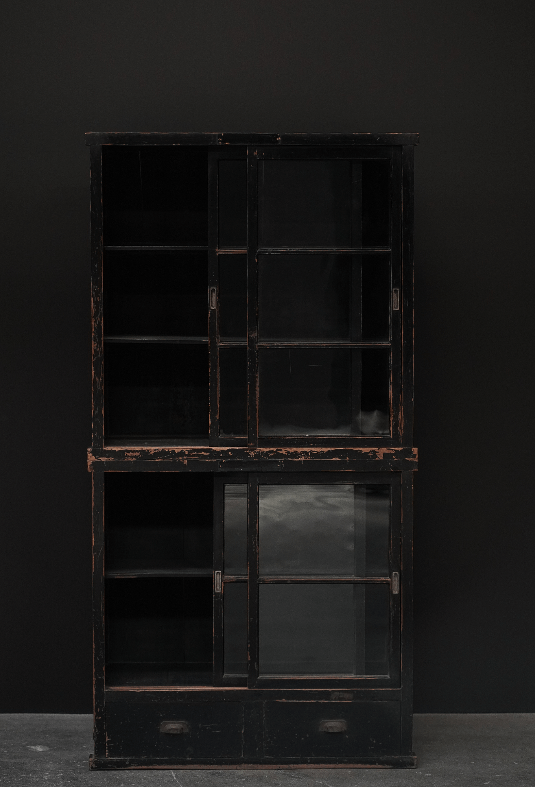 Japanese Vitrine 1 - STUDIO BALESTRA