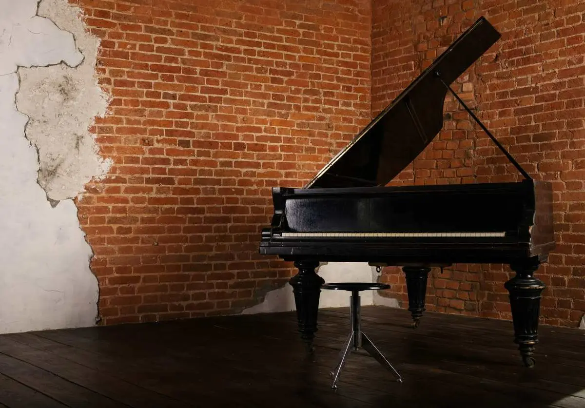 How To Store Musical Instruments | Universal Storage Group