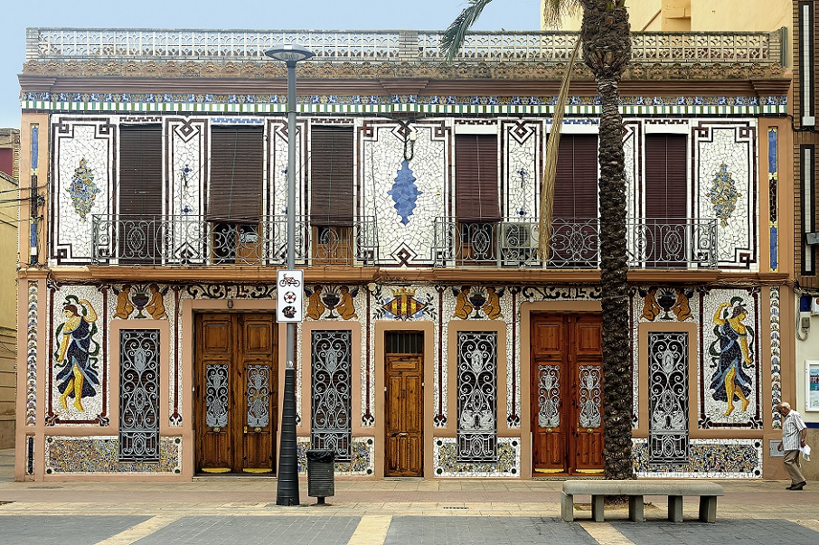 Exploring the Spanish Modernism Movement and Its Influence on Valencia ...