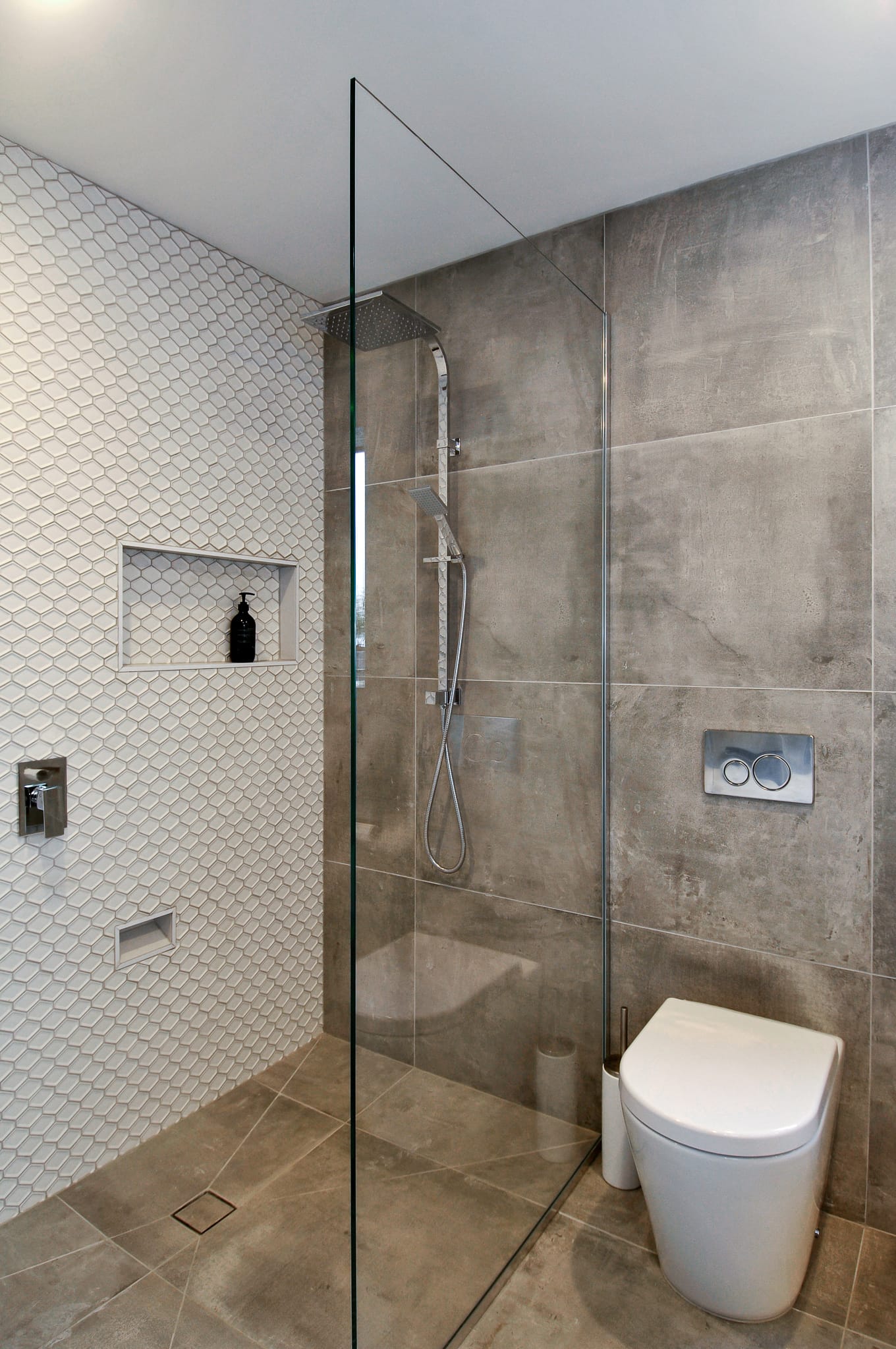 Ultimate Guide to Shower Door Glass Thickness: 1/4", 3/8", 1/2", and More