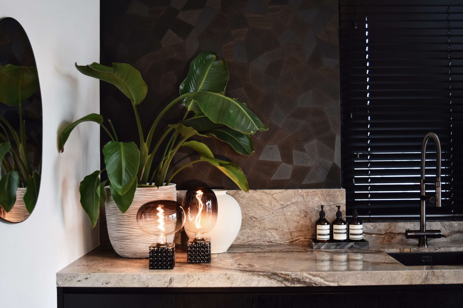 Calex Fixtures for Effective Lighting