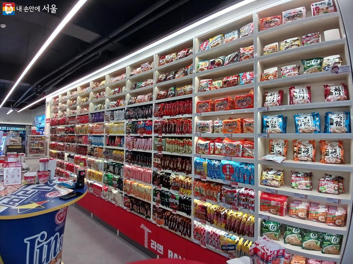 Seoul's Viral "Ramen Library" is a Must-Visit!